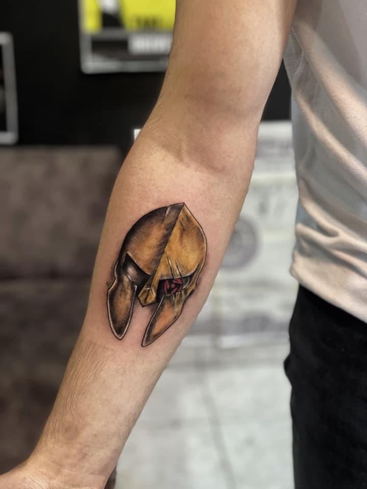 Ç’thotë tatuisti Valmir Fazliu për trendin me tatuazhe? Ç’thotë tatuisti Valmir Fazliu për trendin me tatuazhe?