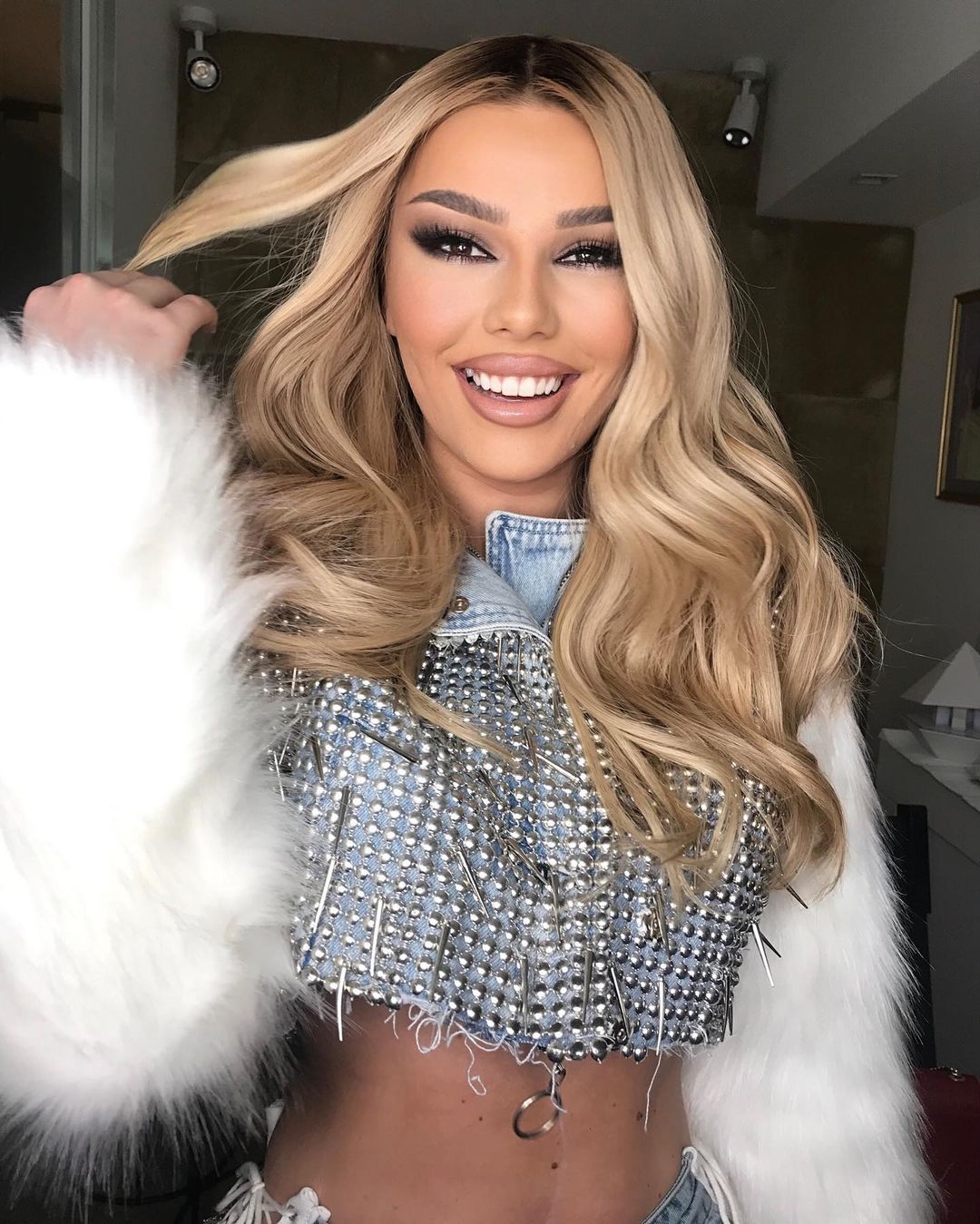 Tayna shfaqë me video këtë detaj të para dy viteve, pikërisht me 10 ...