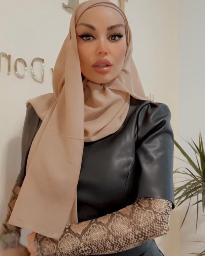 Shkëndije Mujaj publikon video nga namazi i teravive në New York