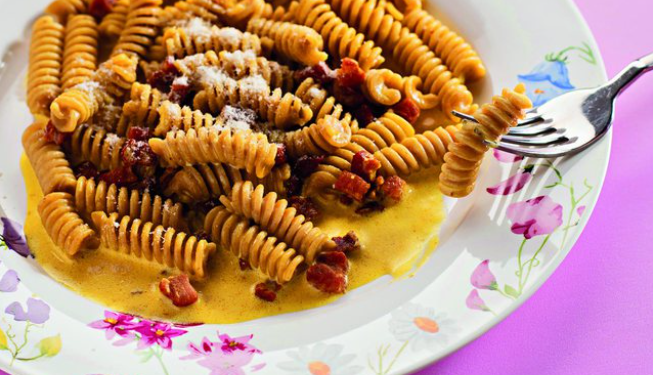 Receta, makarona me krem djathi dhe pançetë