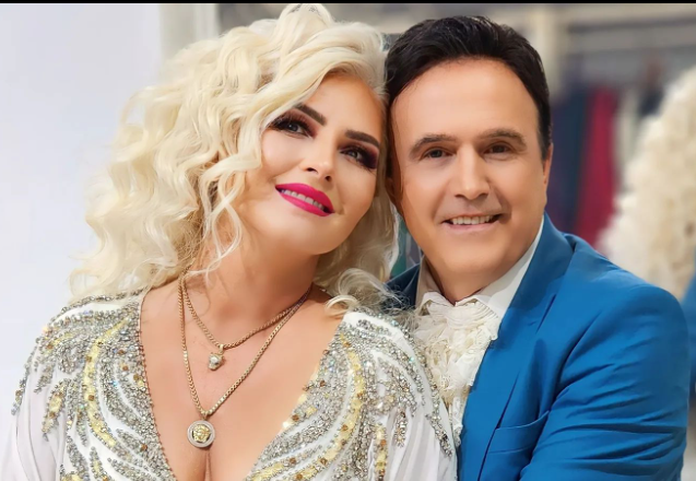 Mihrija dhe Naimi publikojnë videon më interesante në veturë Mihrija dhe Naimi publikojnë videon më interesante në veturë
