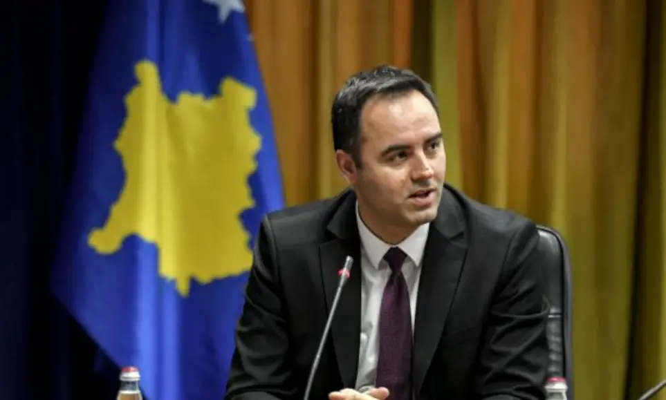 Konjufca: Shtetet jodemokratike po afrohen shumë me njëra-tjetrën, po ... Konjufca: Shtetet jodemokratike po afrohen shumë me njëra-tjetrën, po ...