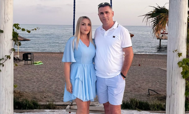 Afërdita Demaku thur vargje për bashkëshortin, 28 vite bashkë…