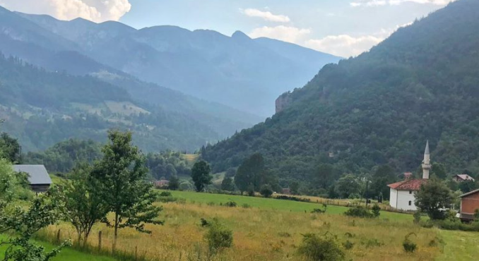 Bie numri i turistëve të huaj që vizitojnë Kosovën