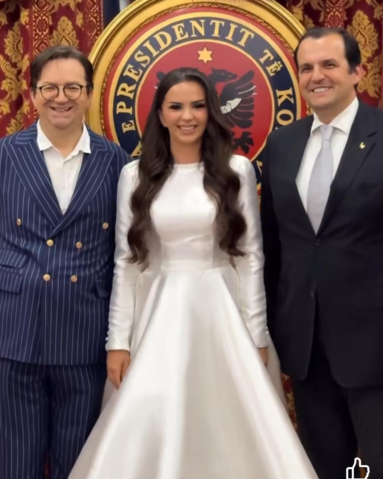 Teuta Rugova shoqërohet nga dy vllezërit në ditë më të veçantë